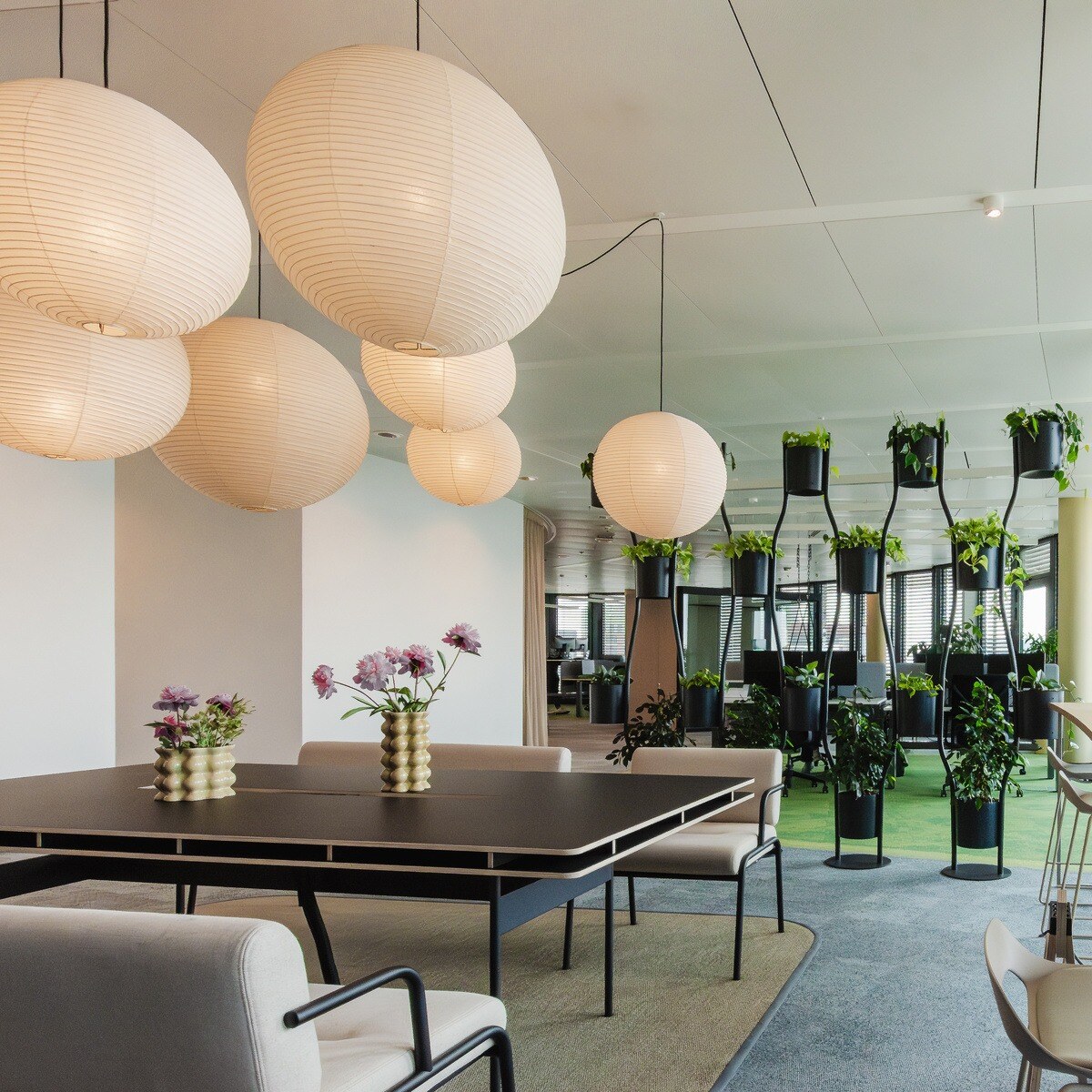 Dentsu: Mehr Begegnung, weniger Fläche